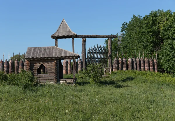 Wooden gate. Fortification — Stock Photo © proCHEF #1110205