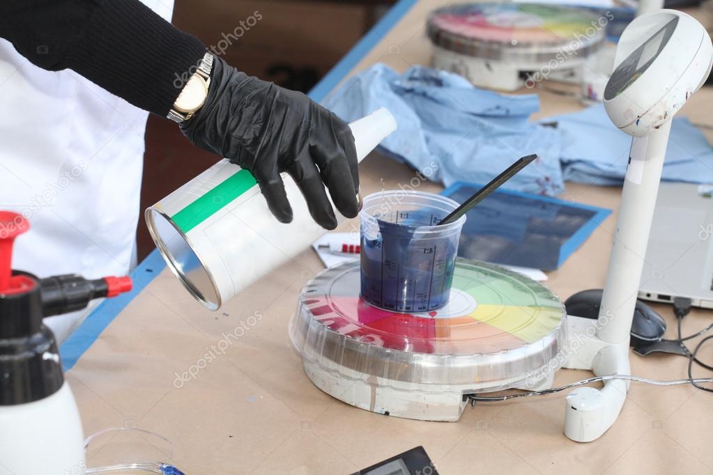 Preparation of paint Stock Photo by ©uatp12 36467381