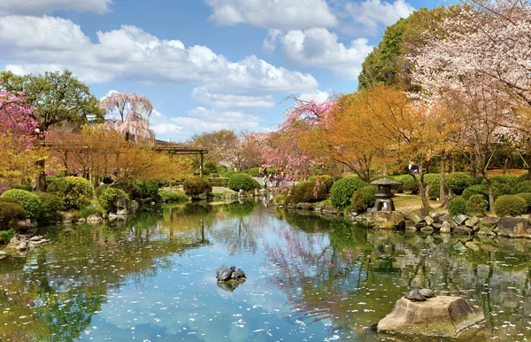 Temple in Kyoto in spring, Japan — Stock Photo © olgysha #24030407