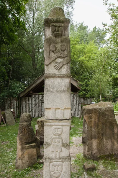 Archaeological Museum in Poland Biskupin wooden defensive wall — Stock ...