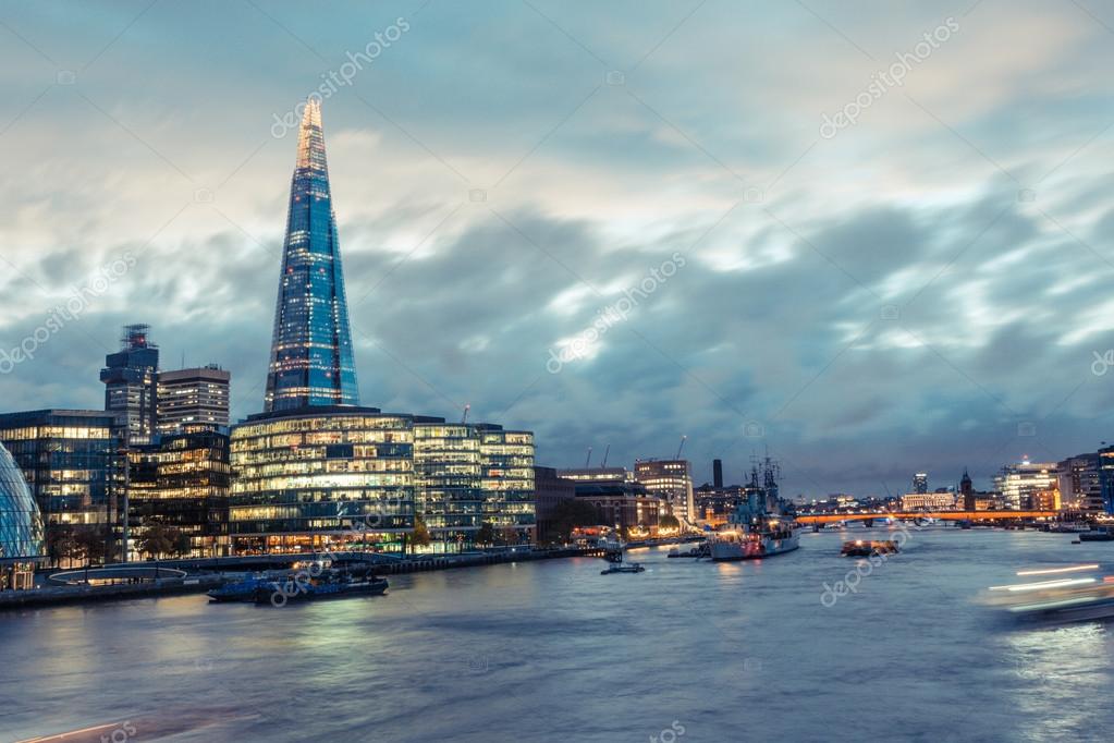 London Skyline with Shard Skyscraper at Twilight – Stock Editorial ...