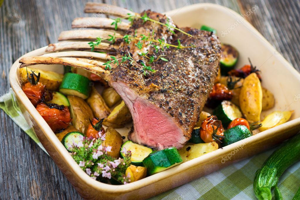 Grilled Rack of Lamb chops — Stock Photo © fotovincek #30816667