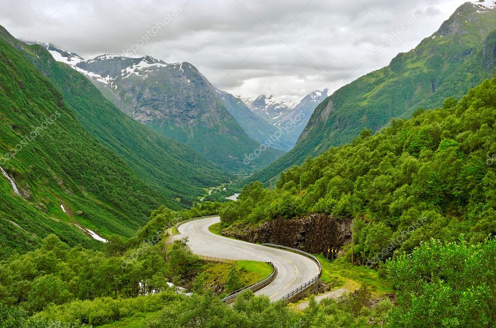 Road between mountains. — Stock Photo © Ratikova #30660251