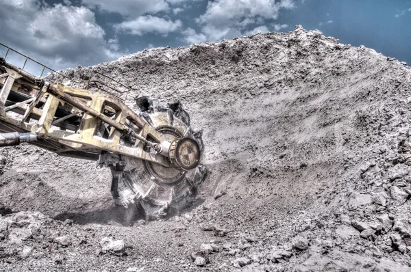 extraction de l'argile — Photographie artfotoss © #7494070