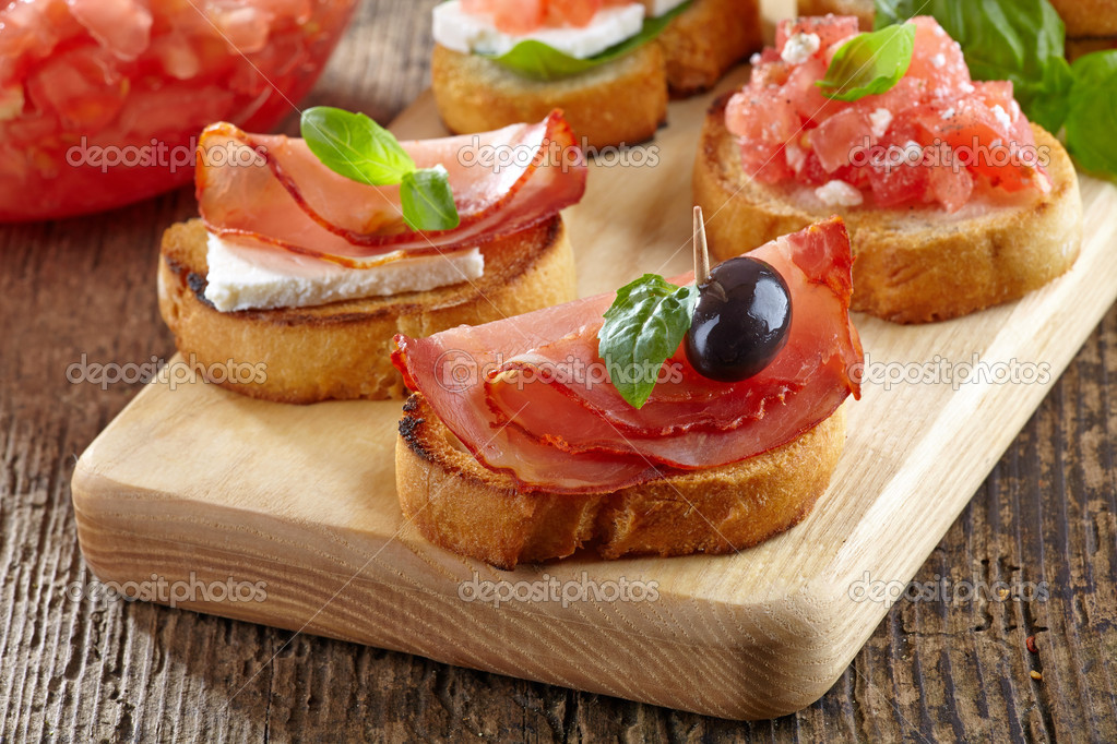 Tapas comida española — Foto de Stock #46681853 — Depositphotos