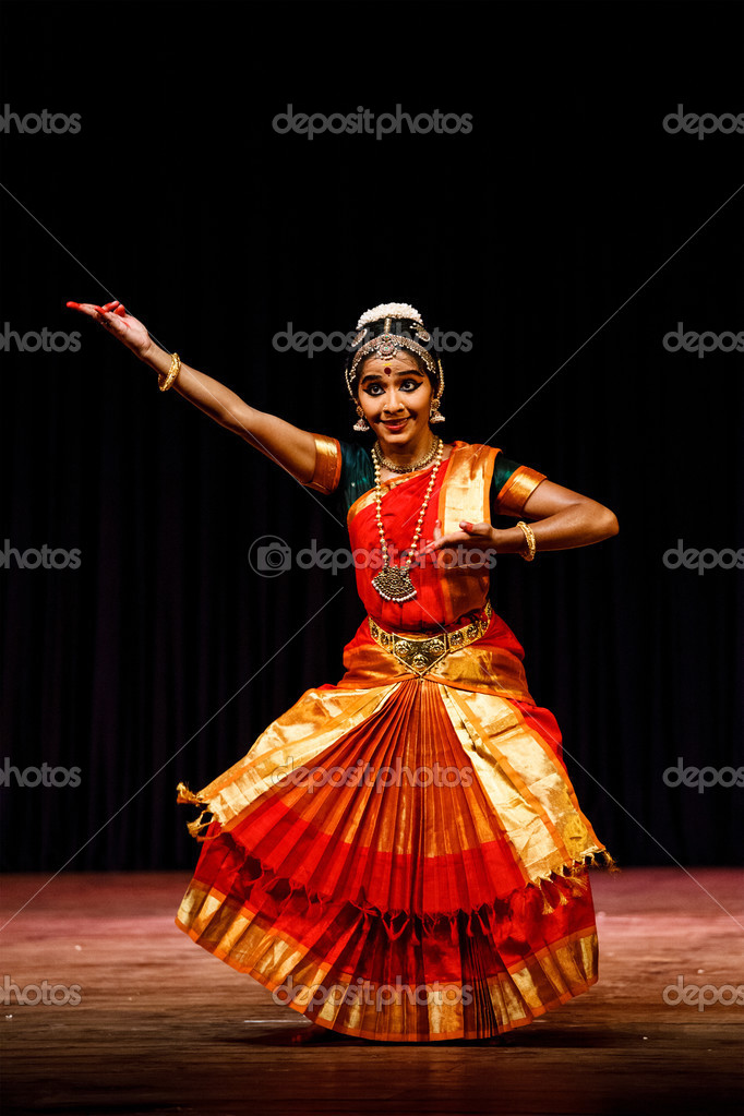 Bharatanatyam - classical Indian dance — Stock Editorial Photo ...