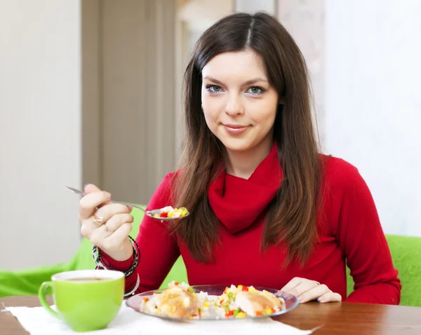 Mujer almorzando fotos de stock, imágenes de Mujer almorzando sin ...