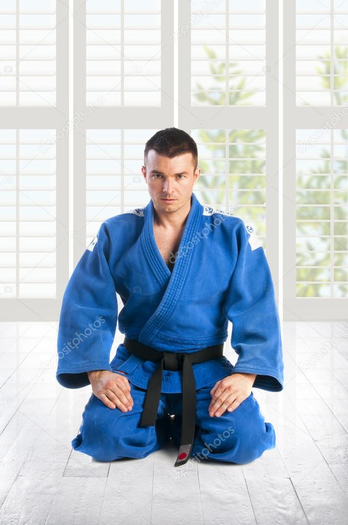 Man practicing jiu-jitsu (Hakki Heysen Ryu school) — Stock Photo ...