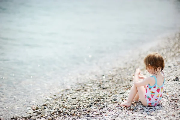 Little girl at the beach — Stock Photo © waldru #32195575