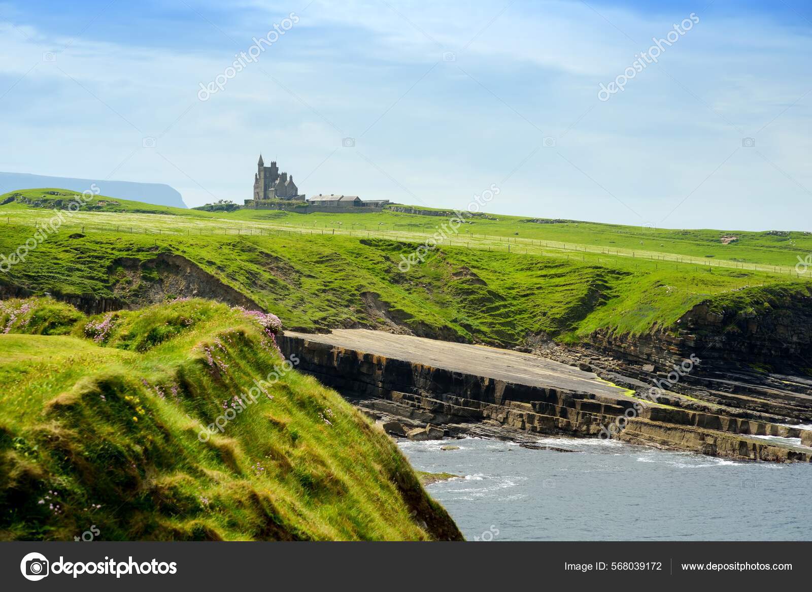 Spectacular View Mullaghmore Head Huge Waves Rolling Ashore Picturesque ...