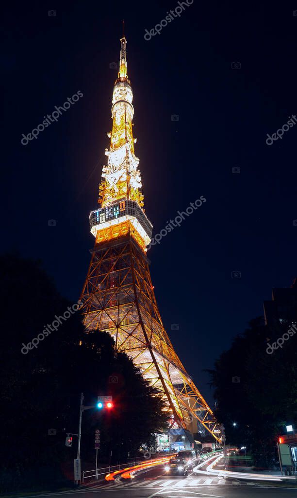 Tokio, Japón 13 de noviembre de 2007: La brillante red Eiffel Tokyo Radio Tower, la torre de ...