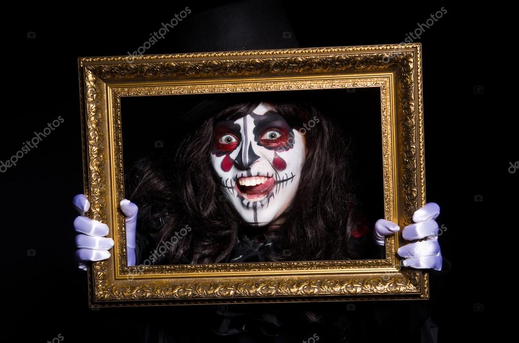 Monster with picture photo frame Stock Photo by ©Elnur_ 32805503