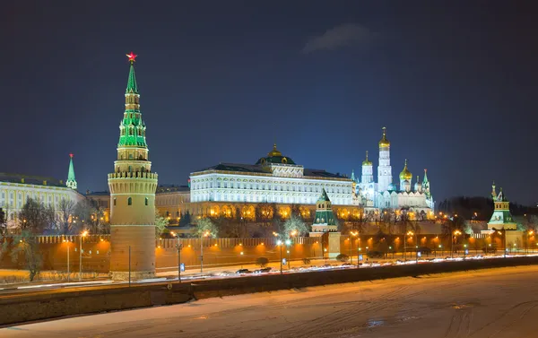 Famous view of Moscow Kremlin – Stock Editorial Photo © kotomiti #12757861