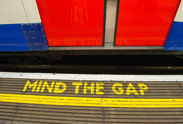ᐈ Mind the gap sign stock pictures, Royalty Free mind the gap photos ...