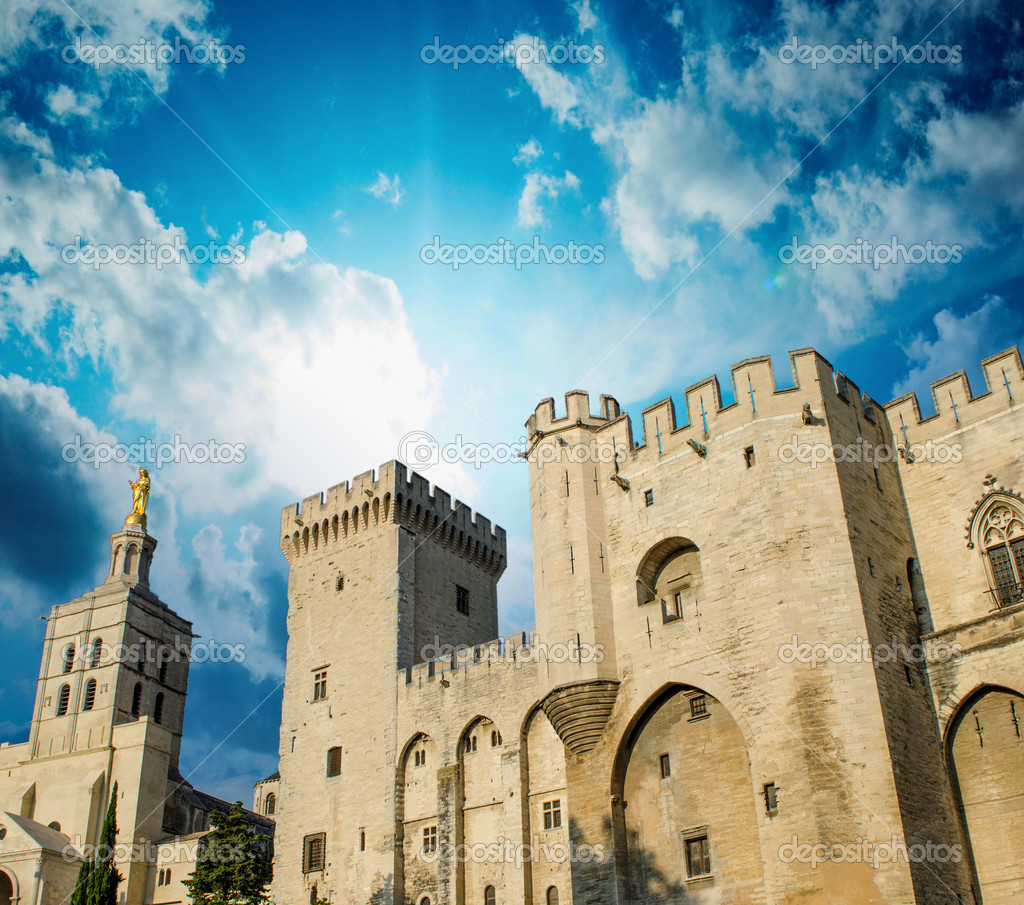 Popes Palace of Avignon, exterior view at sunset - Unesco world Stock ...