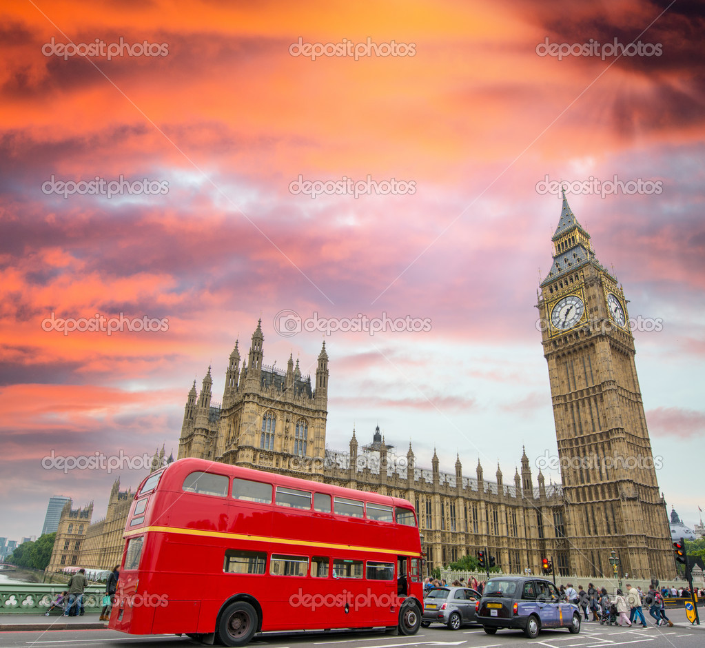 Bus rouge à deux étages sous Big Ben — Photographie jovannig © #42709163