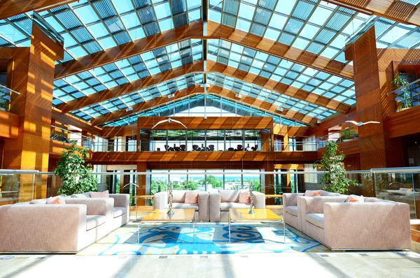 Gedung hotel Stock Photos, Royalty Free Gedung hotel Images | Depositphotos