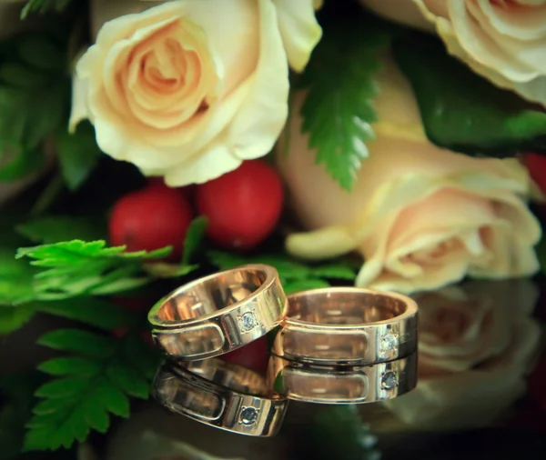 Brides wedding rings Stock Photos, Royalty Free Brides wedding rings ...