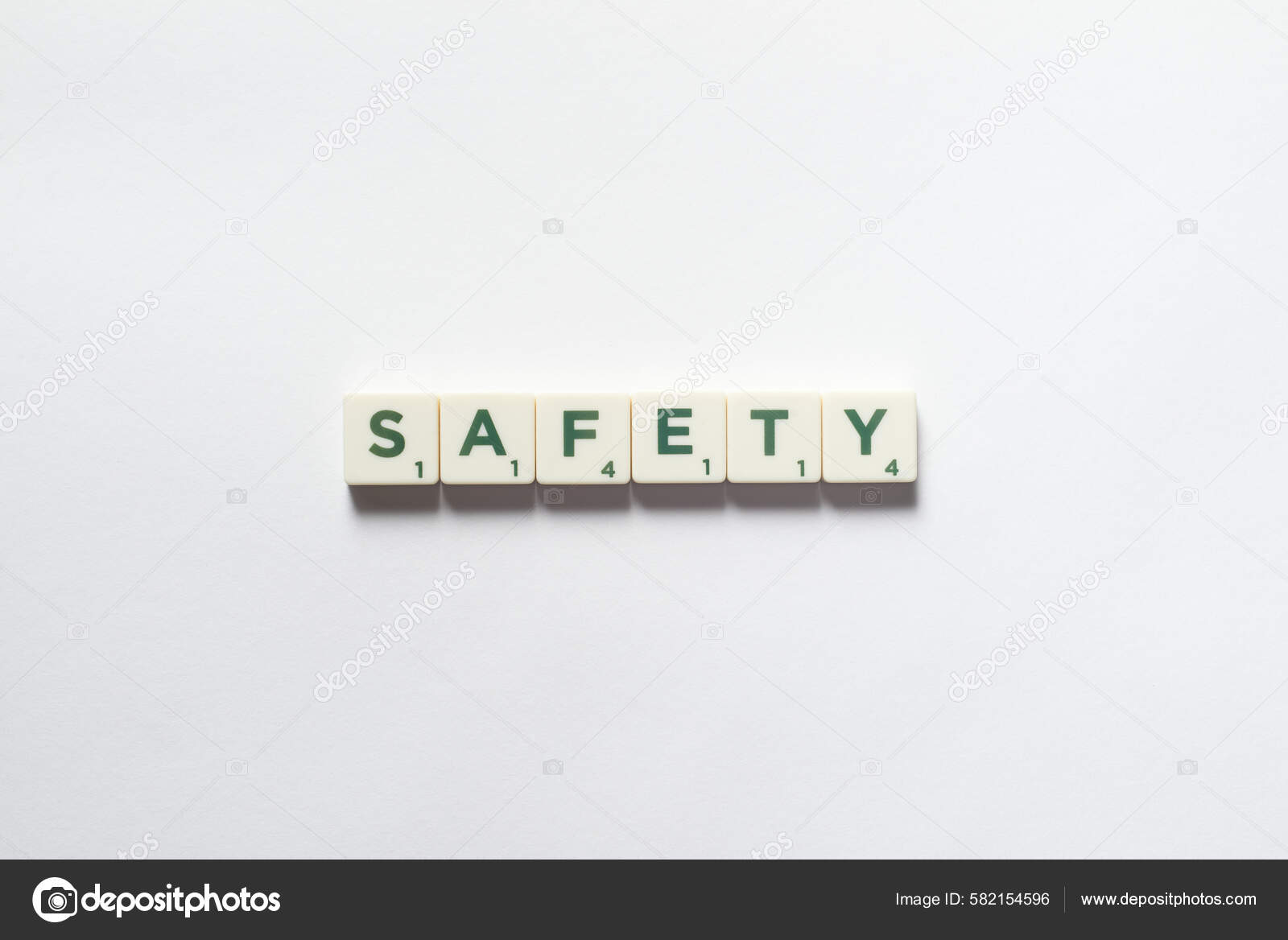 Palabra Seguridad Formada Por Bloques Scrabble Sobre Fondo Blanco ...