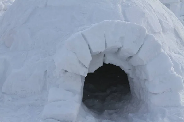 Eskimo igloo Stock Photos, Royalty Free Eskimo igloo Images | Depositphotos