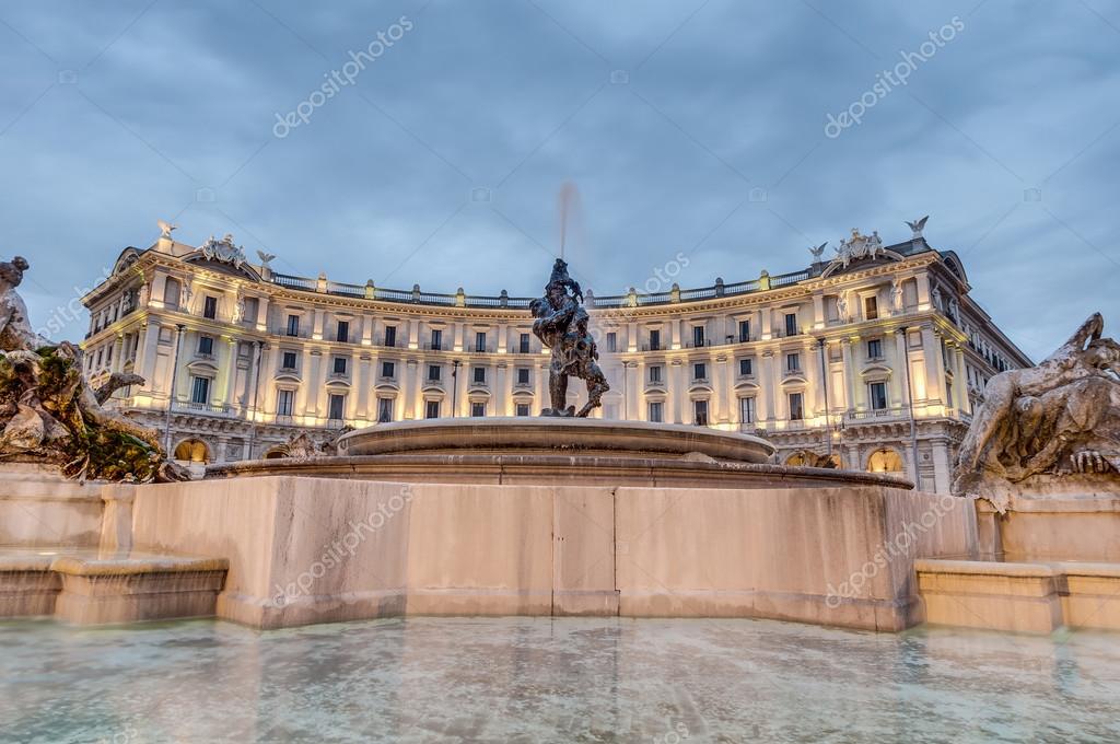 Piazza della Repubblica in Rome, Italy — Stock Photo © AnibalTrejo ...
