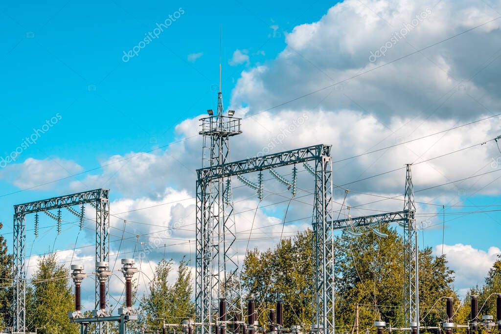 Transformador trif sico de alta tensi n de energ a el ctrica en subestaci n. Parte de la ...