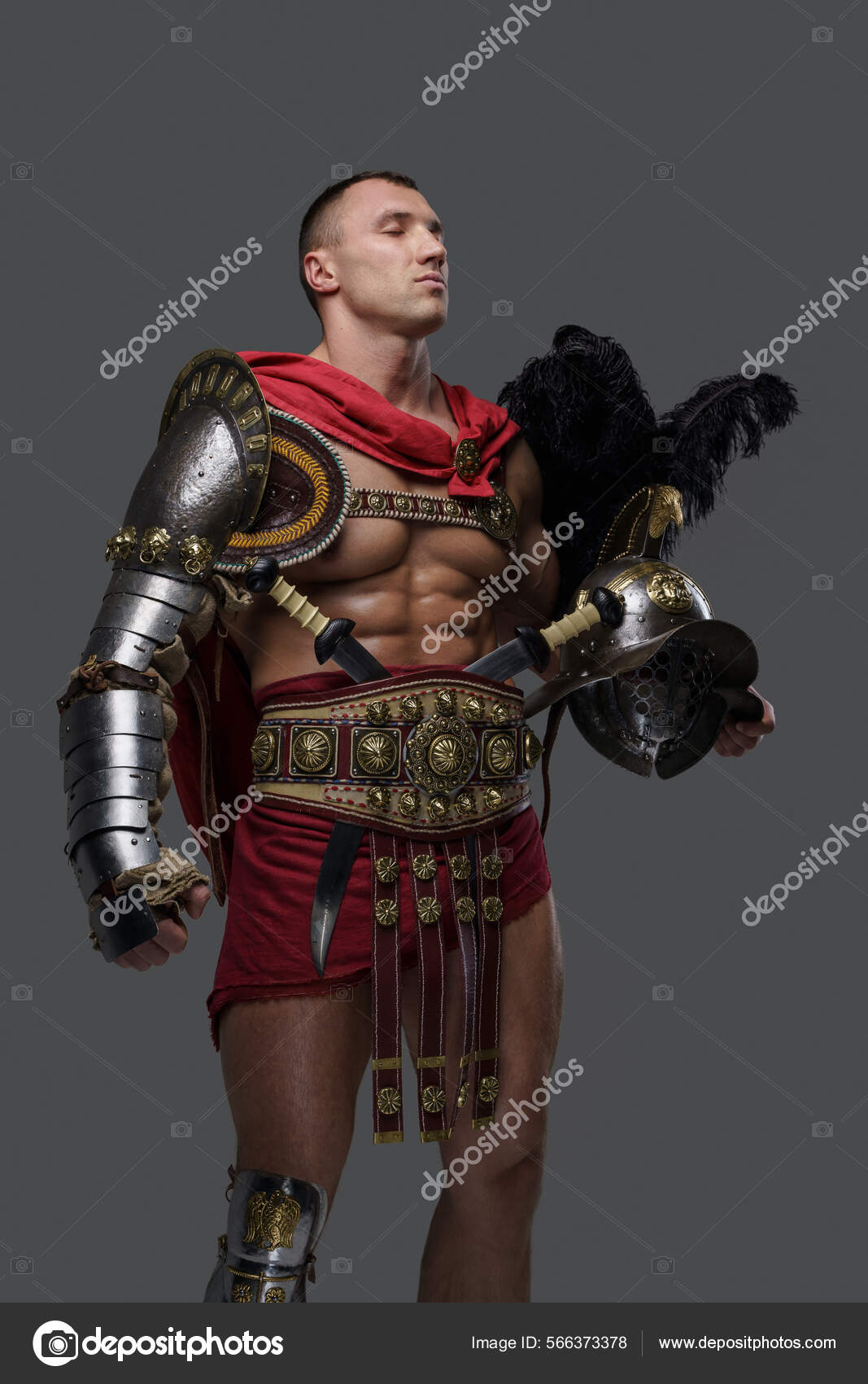 Legendary roman gladiator with red cloak and plumed helmet — Foto de ...