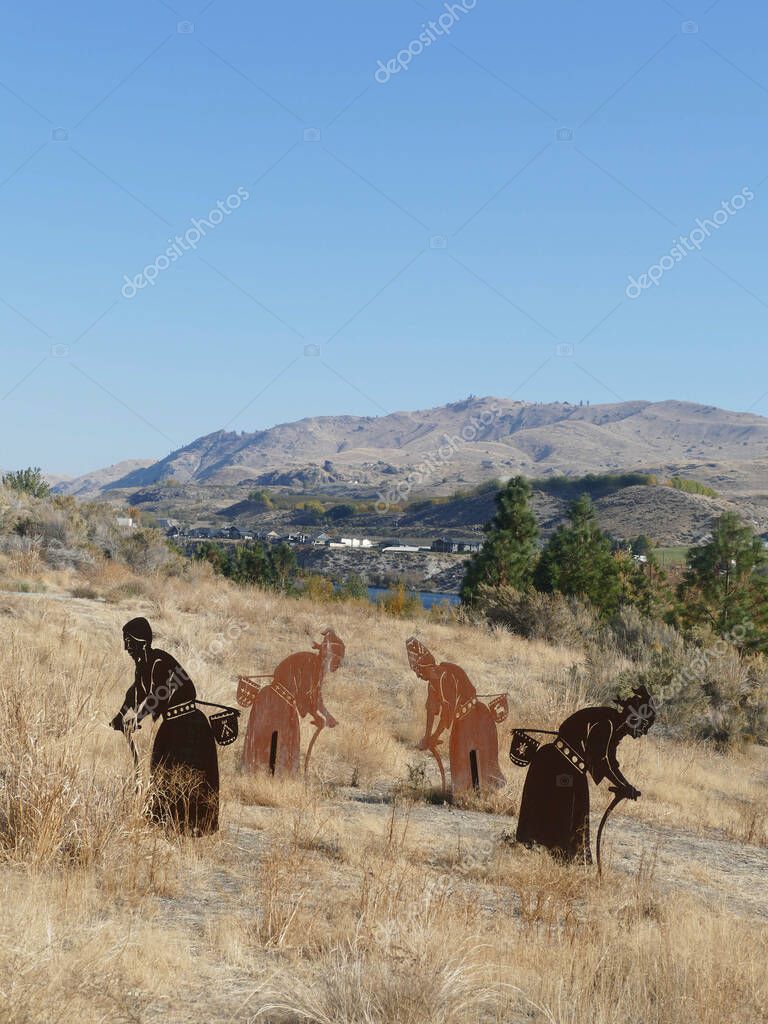 CHELAN, WASHINGTON - 19 de octubre de 2021 - Mujeres nativas americanas ...