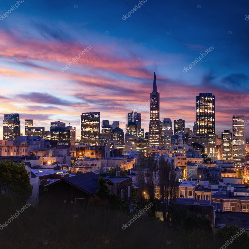 San Francisco skyline and Bay Bridge at sunset, California — Stock ...
