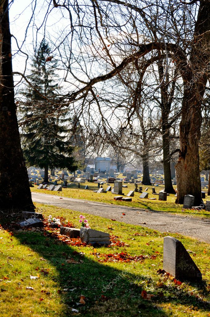 Cemetery Road — Stock Photo © refocusphoto #12782703