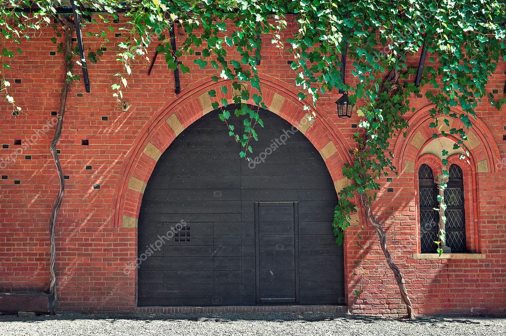 Maison Brique Rouge Porte Noire | Ventana Blog