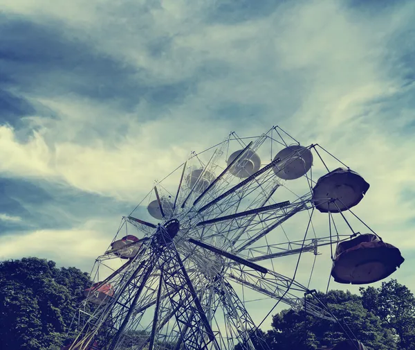 Circus spinning wheel fotos de stock, imágenes de Circus spinning wheel ...