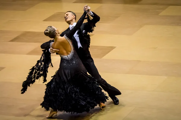 El gran vals stok fotoğraflar | El gran vals telifsiz resimler ...