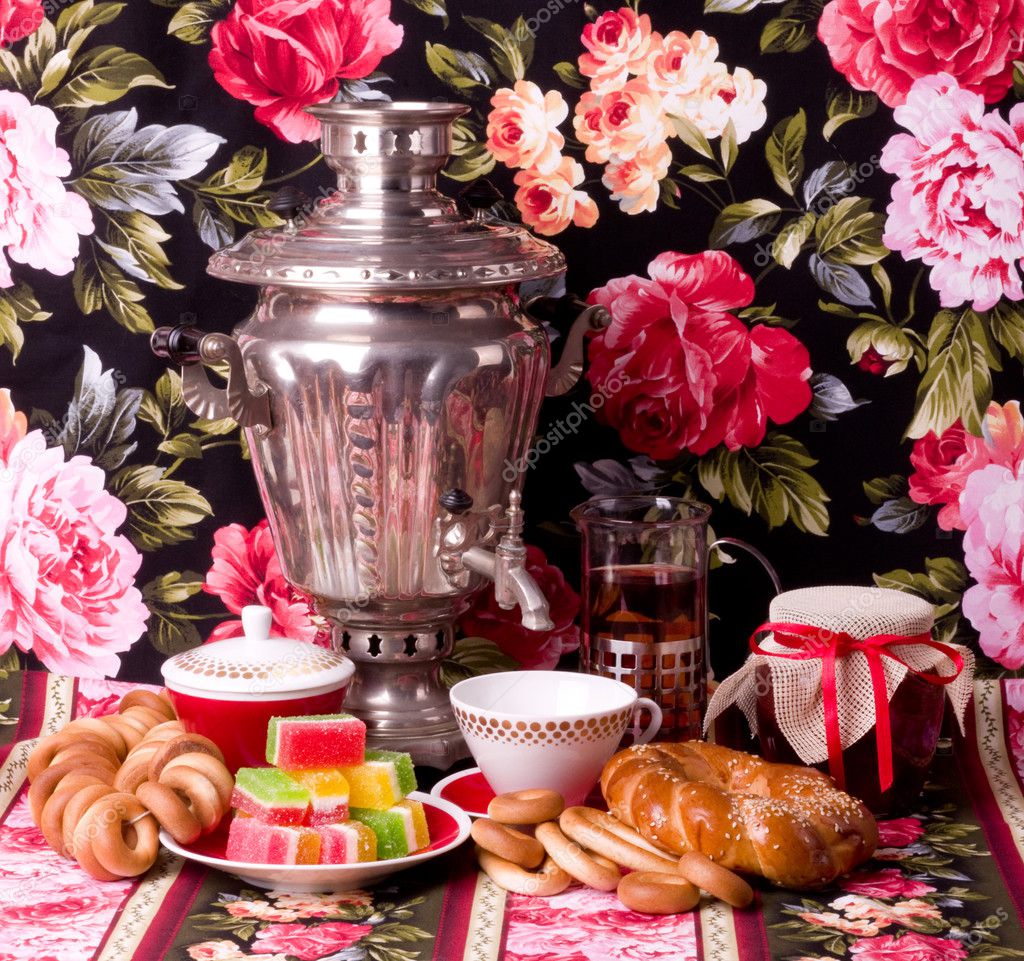 Traditional old Russian tea kettle with bagels and marmalades Stock ...
