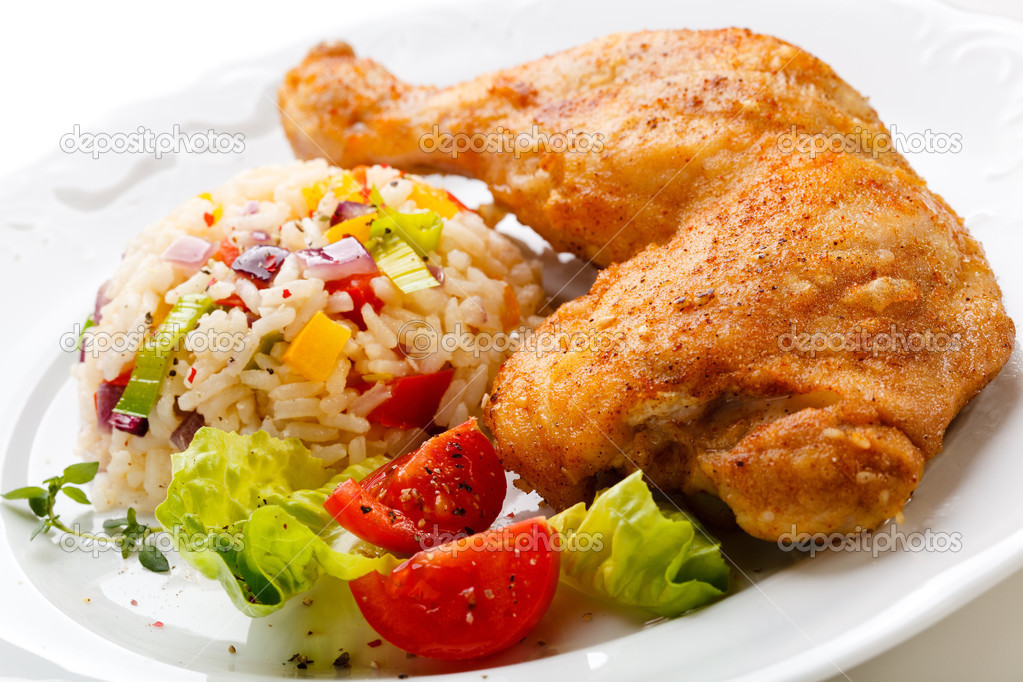 Pierna de pollo asado con arroz y vegetales — Foto de Stock #33280051 ...