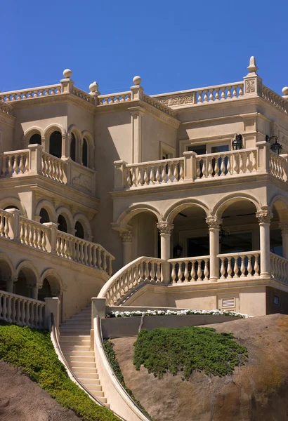 La mansion Stock Photos, Royalty Free La mansion Images | Depositphotos