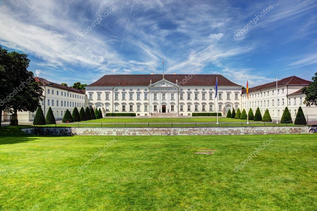 Presidential palace Stock Photo by ©Photocreo 30461113