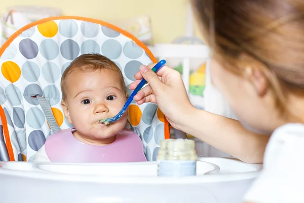 Baby feeding Stock Photos, Royalty Free Baby feeding Images | Depositphotos