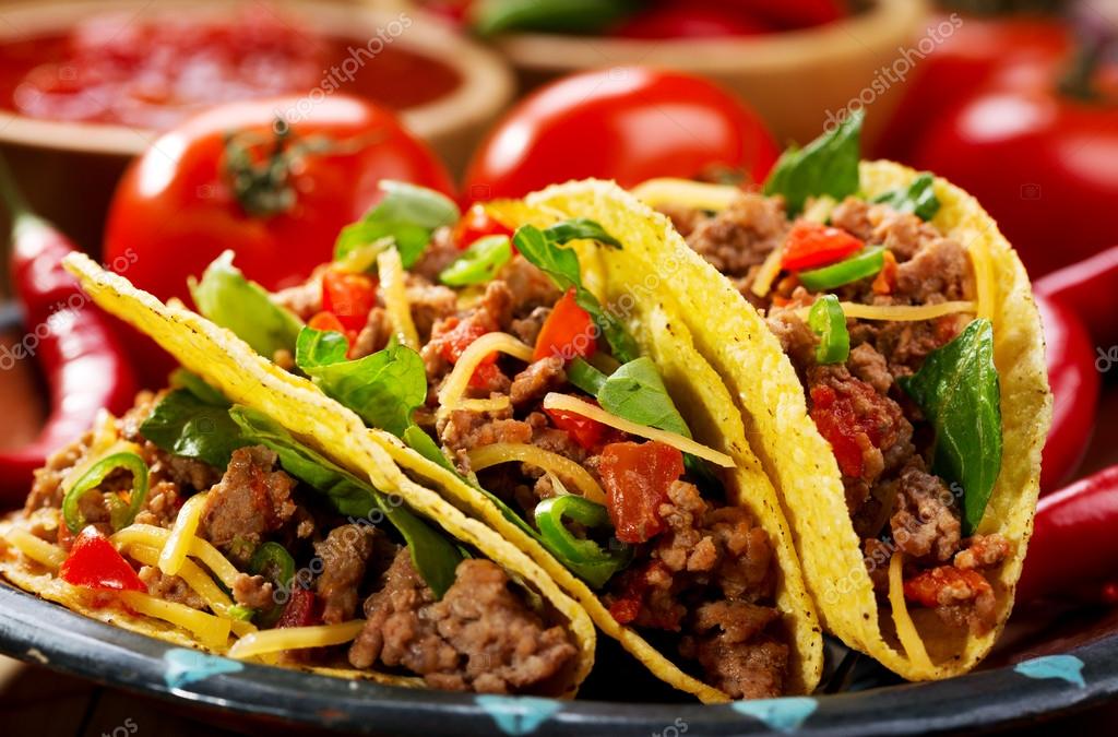 Plate of tacos — Stock Photo © Nitrub #33318717