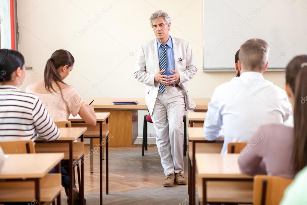 Students with professor — Stock Photo © luckybusiness #31881351
