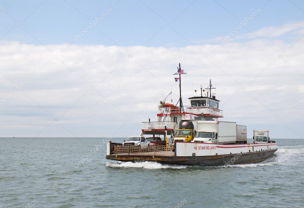 River Class ferry between Ocracoke and Hatteras Islands in North ...