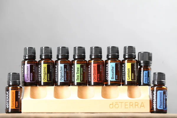 Fotos de Óleo de doterra, Imagens de Óleo de doterra sem royalties ...