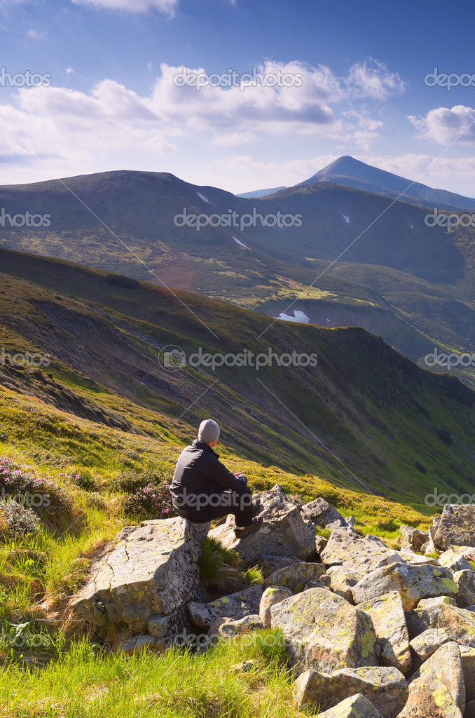 Tourist in mountains — Stock Photo © Kotenko #32763589