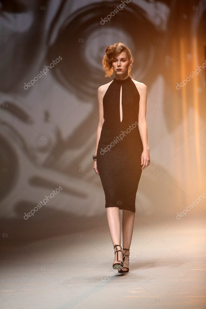 Fashion model wears clothes made by Tatjana Pantos on "CRO A PORTER ...
