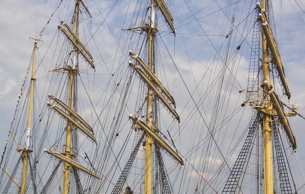 Masts and rigging of a sailing ship — Stock Photo © yos_moes #39957591