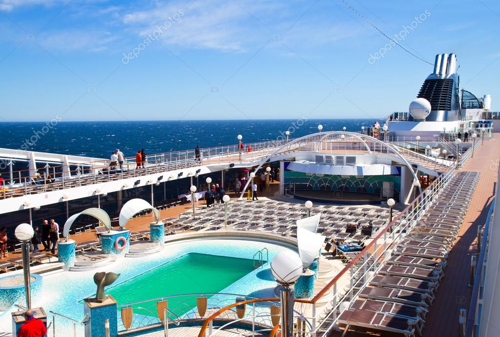 Cruise ship — Stock Photo © lsantilli #29999779
