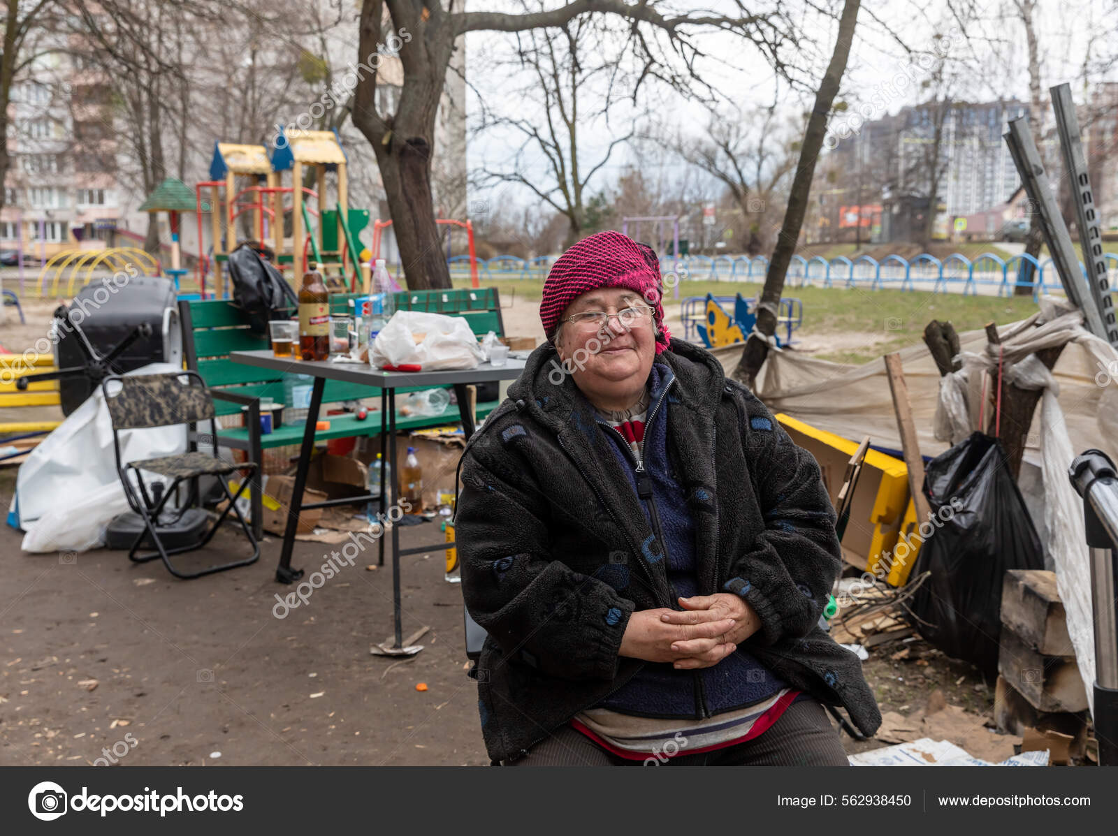 Bucha Ukraine Apr 2022 Local Residents Bucha Apartments Houses ...