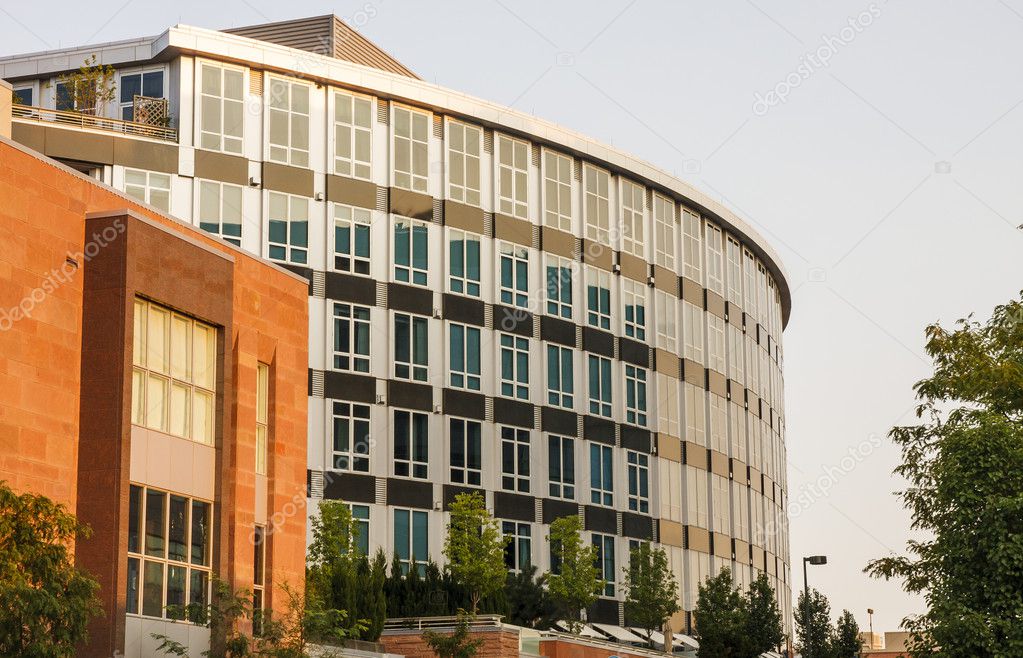 Modern Curved Office Building — Stock Photo © dbvirago #18867327