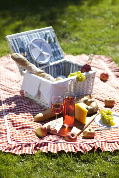 Picnic vertical Stock Photos, Royalty Free Picnic vertical Images ...