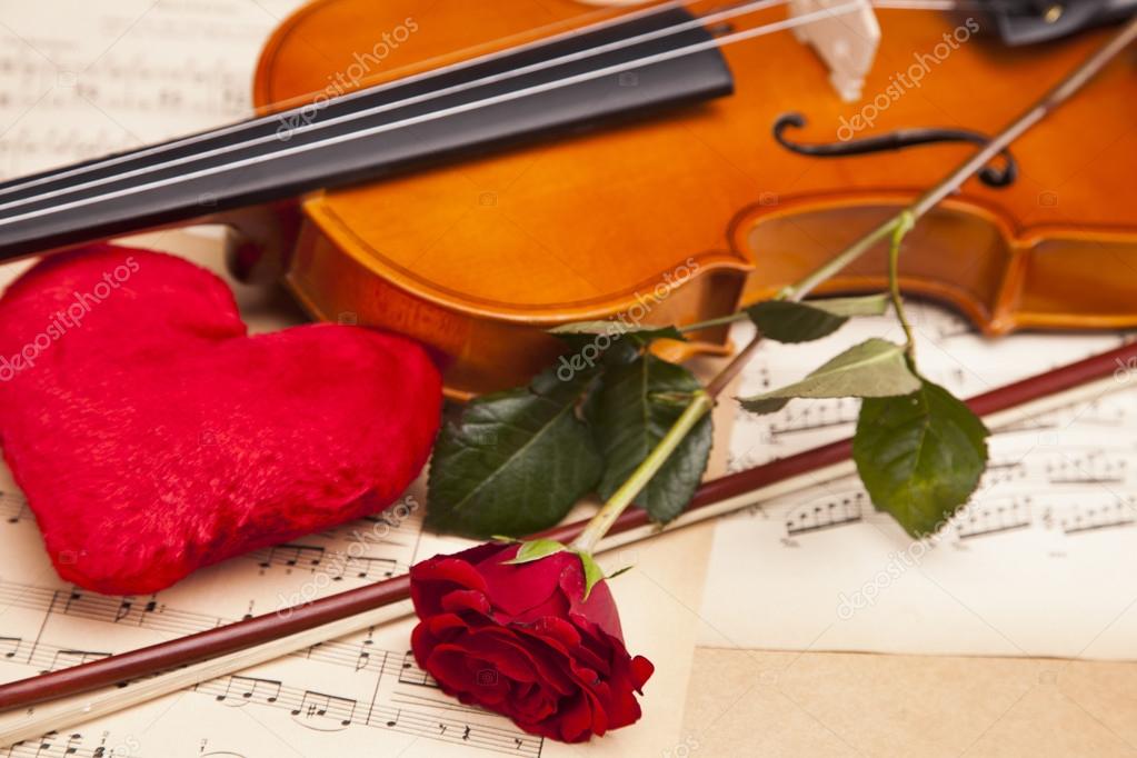 Roses And Violin Wallpaper